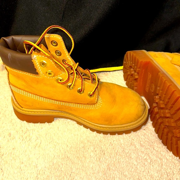 Timberland | Shoes | Tan Timberland New Condition Wore Couple Times ...